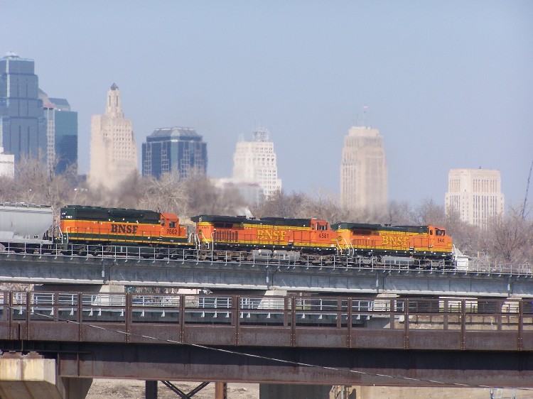 BNSF 544